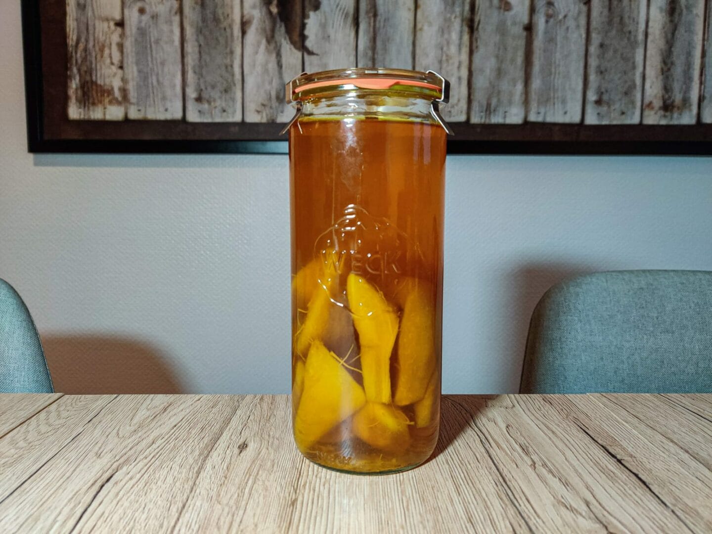 Recette du rhum arrangé poire, safran. Recette de rhum à faire soi-même