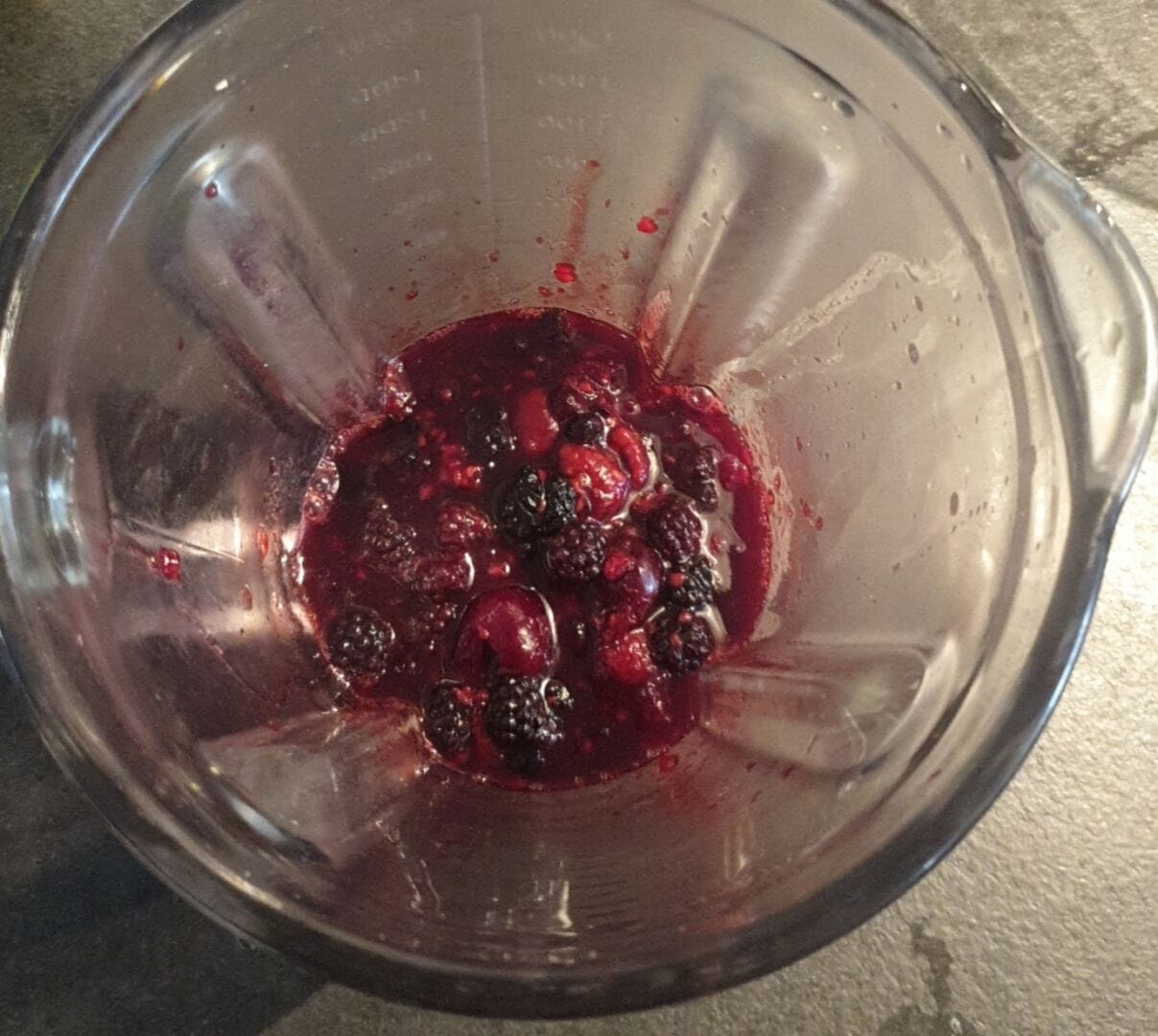 Recette de coulis de fruits rouges maison. Pour accompagner les desserts