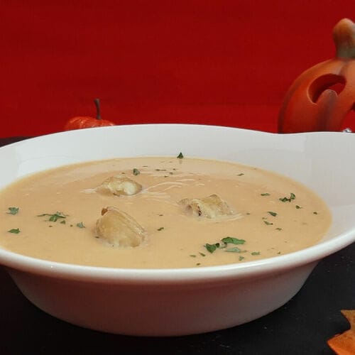 Courge muscade. Recette de velouté ardéchoise aux châtaignes fraîches