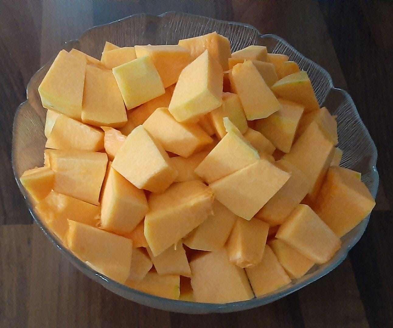 Courge muscade. Recette de velouté ardéchoise aux châtaignes fraîches