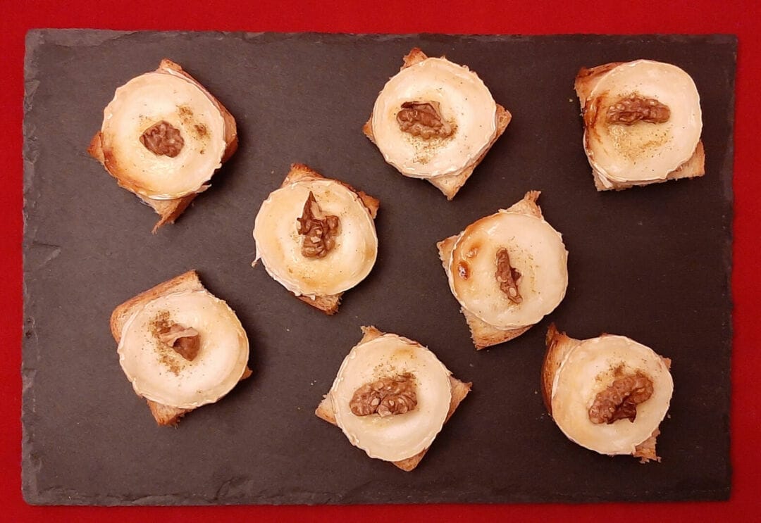 Découvrez la Recette du Toast Chèvre Chaud au Miel pour l'apéritif