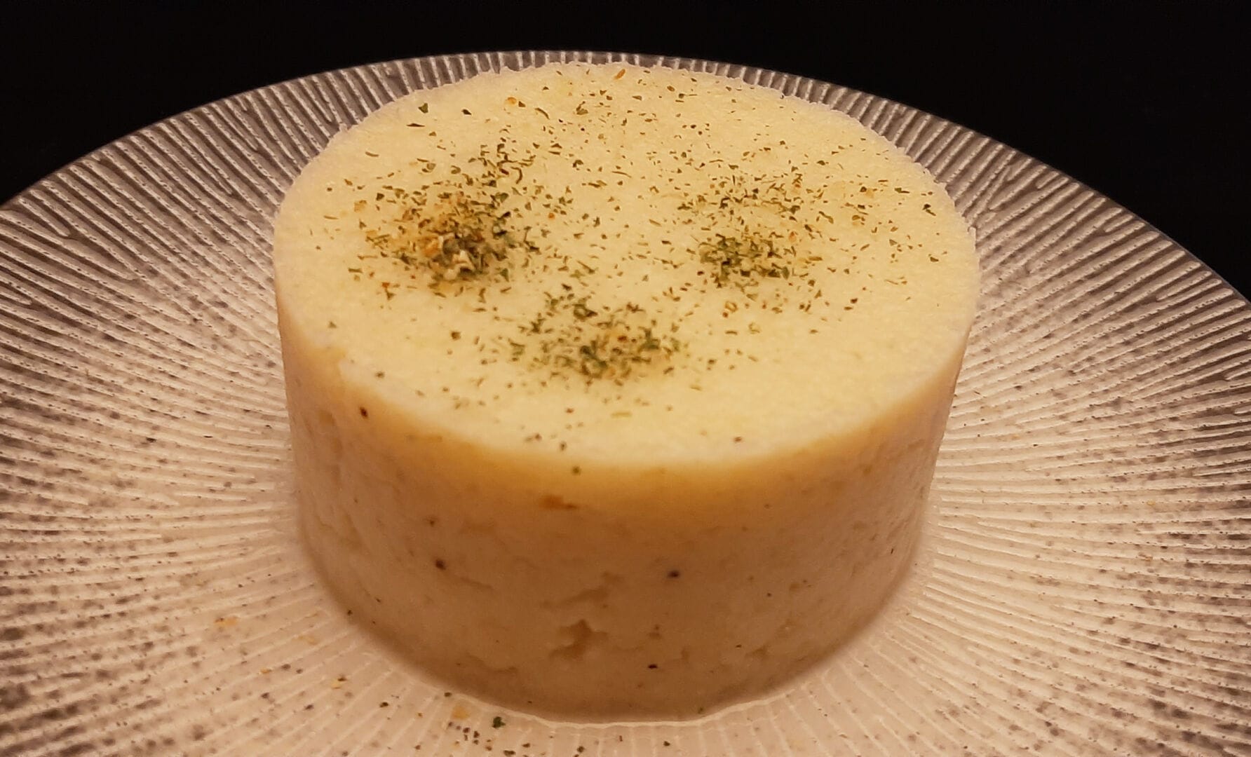 Purée de pommes de terre maison. Une recette économique.
