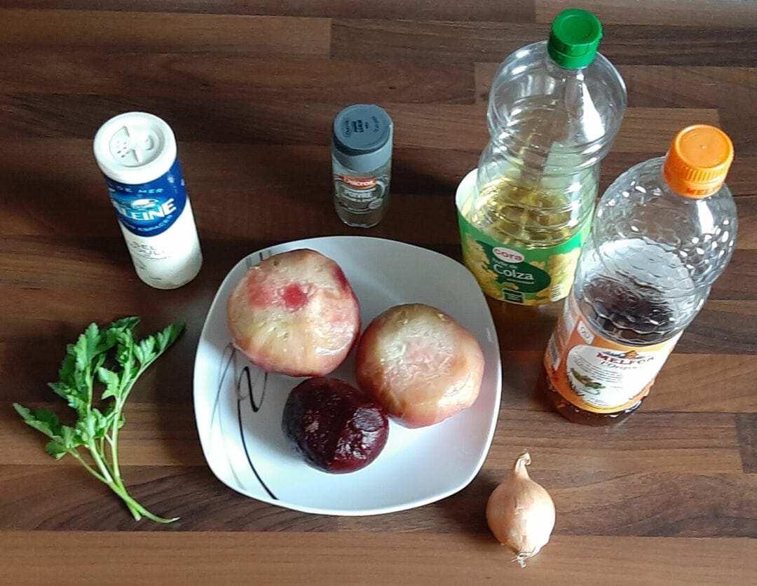 Salade de betteraves rouges. Recette estivale économique.