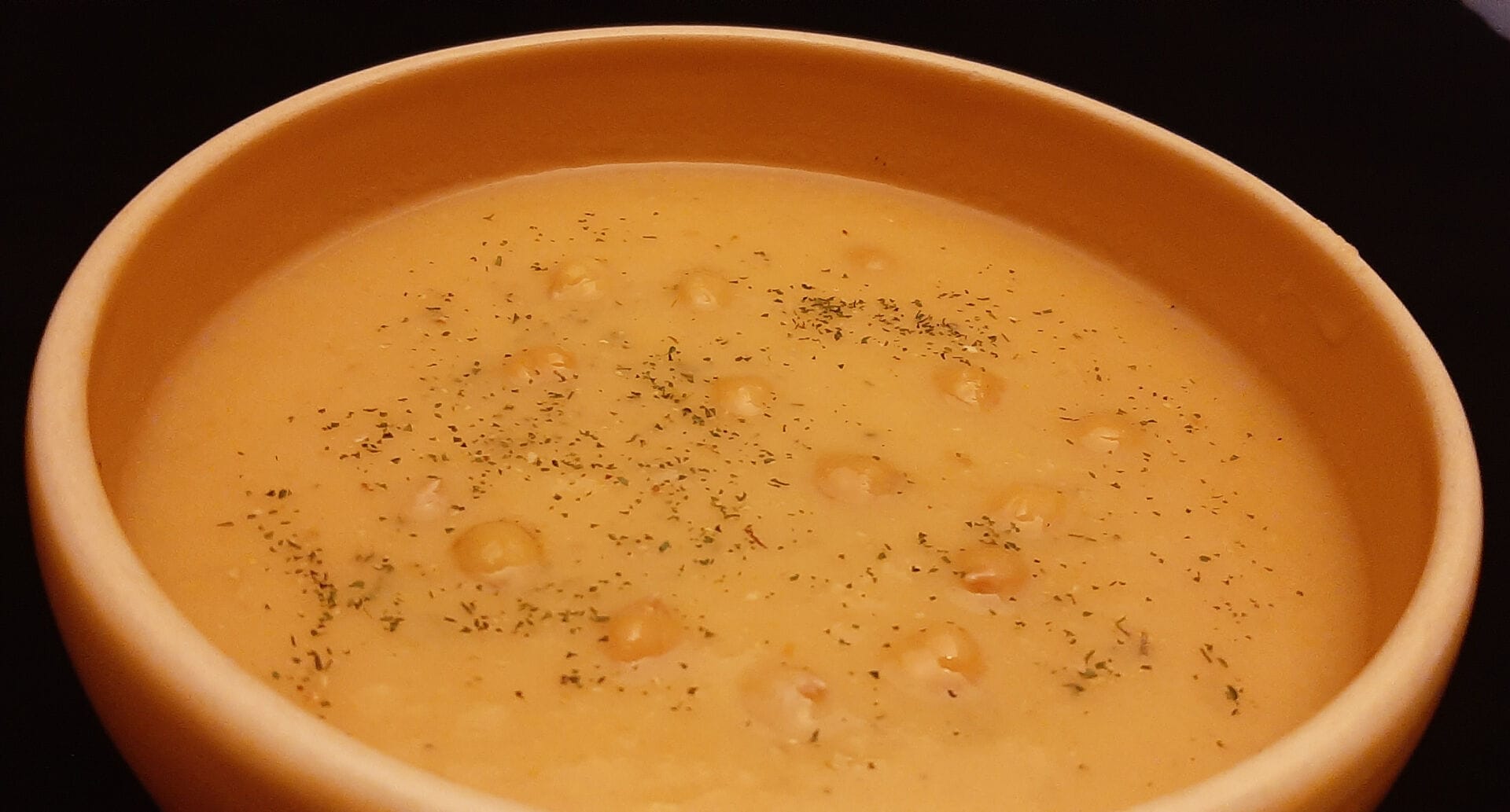 Soupe de pois chiches. Recette Corse avec poireaux et tomates