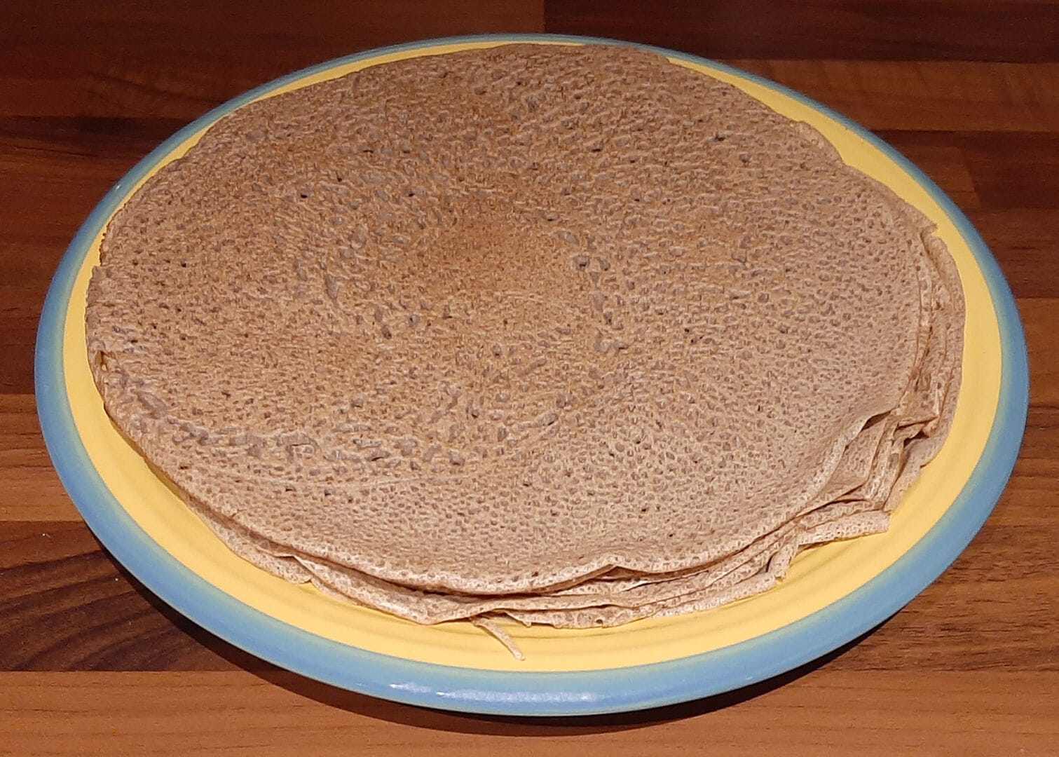 Crêpes farine de sarrasin. Galettes aux champignons et lardons