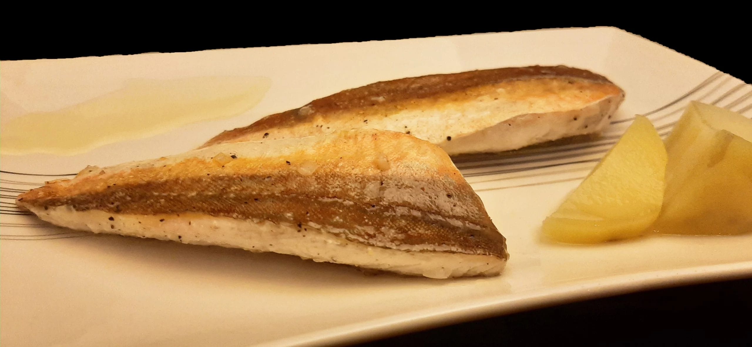 Filets de rouget grondin au four. Recette de poisson économique.