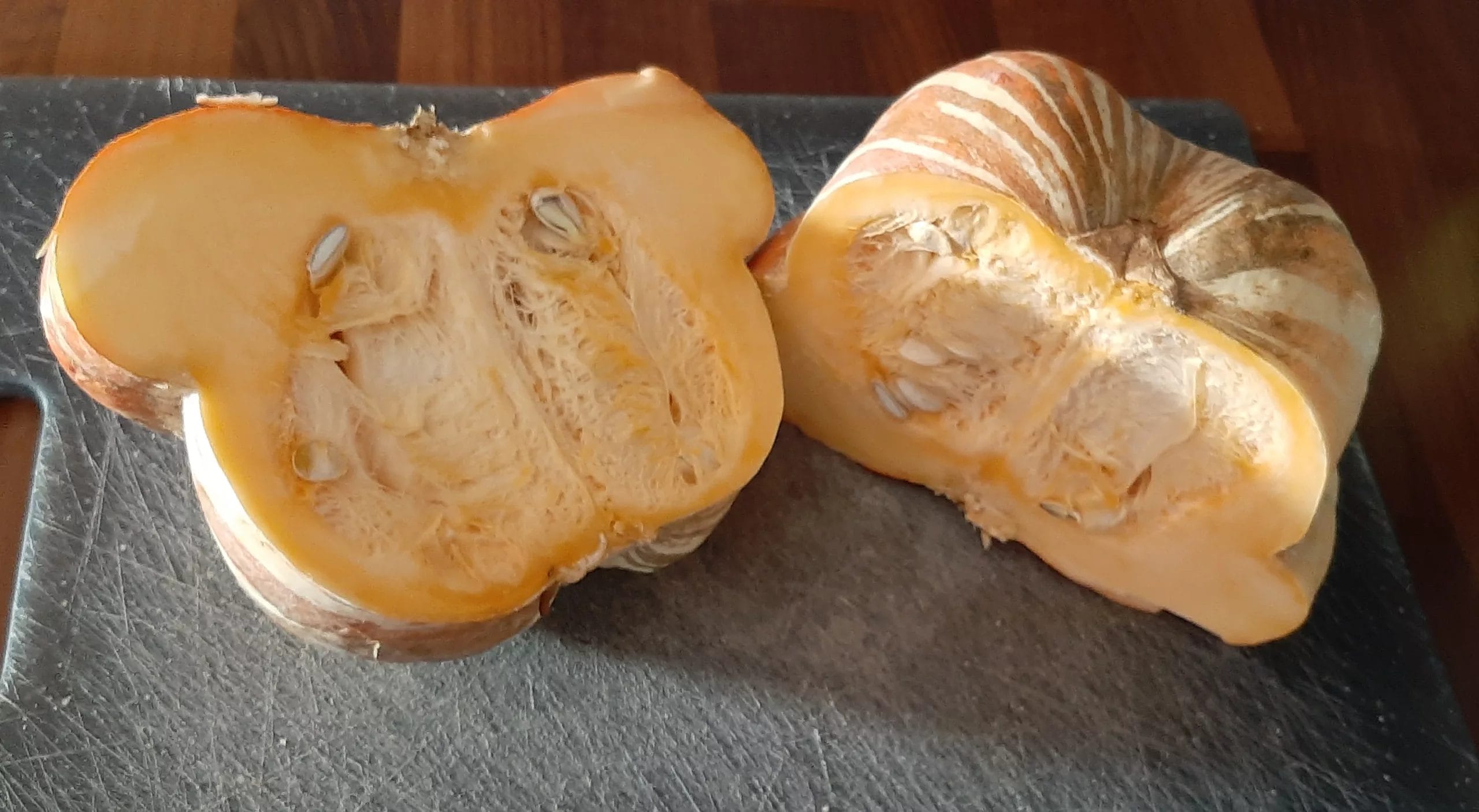 Giraumon en velouté. Une recette de courges et pommes de terre.