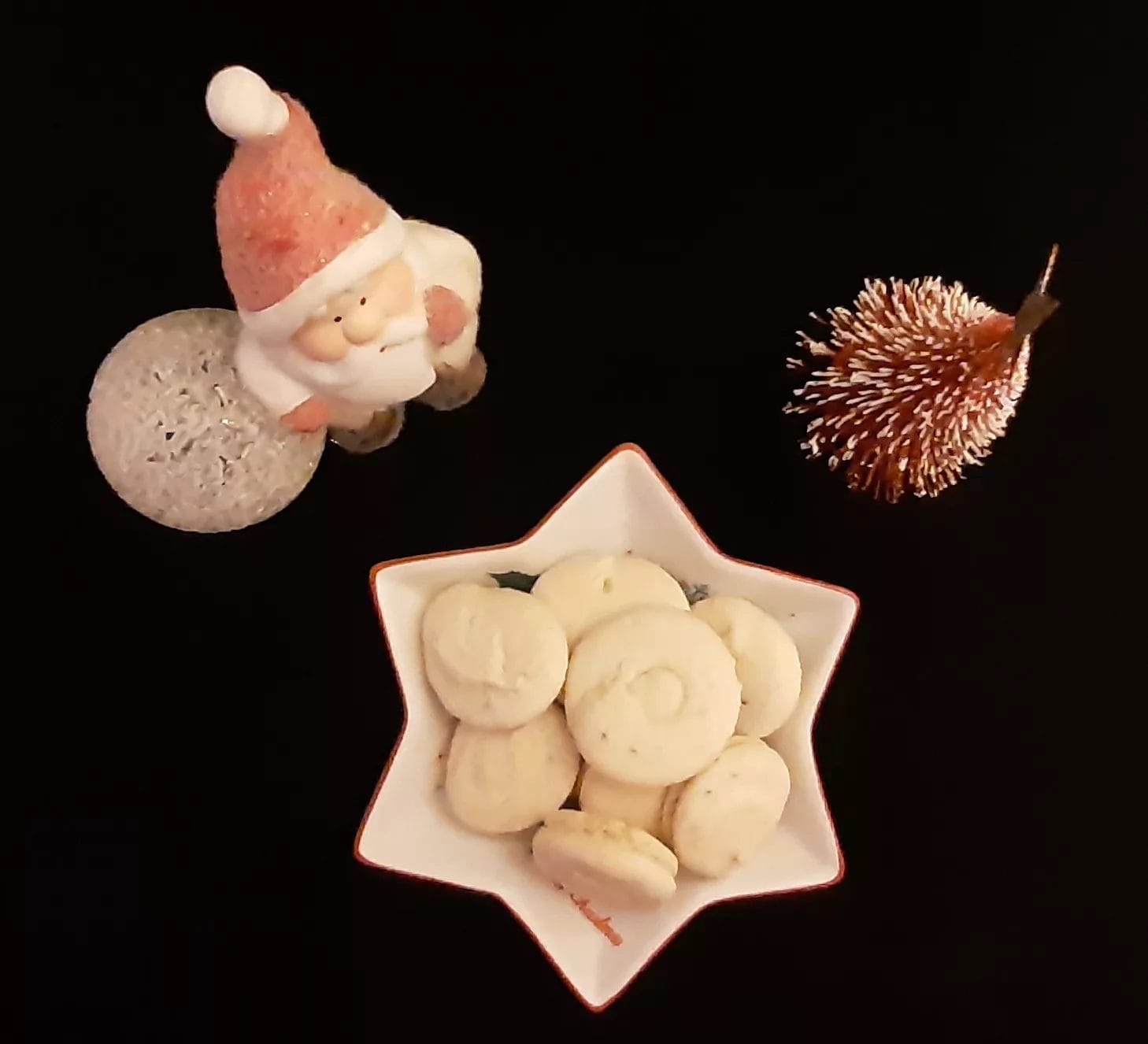 Anis bredele. Une recette alsacienne de petits biscuits pour Noël.