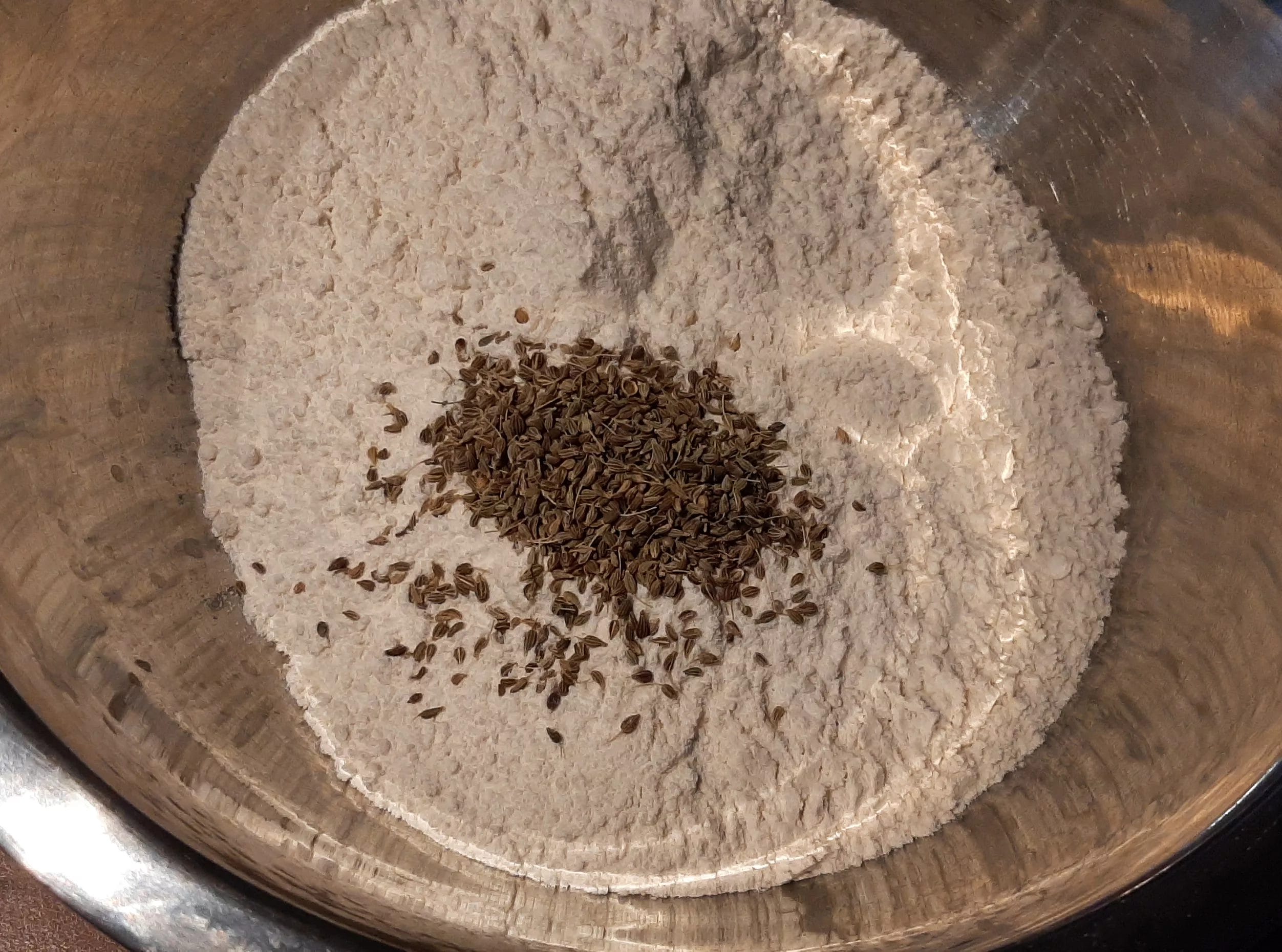 Anis bredele. Une recette alsacienne de petits biscuits pour Noël.