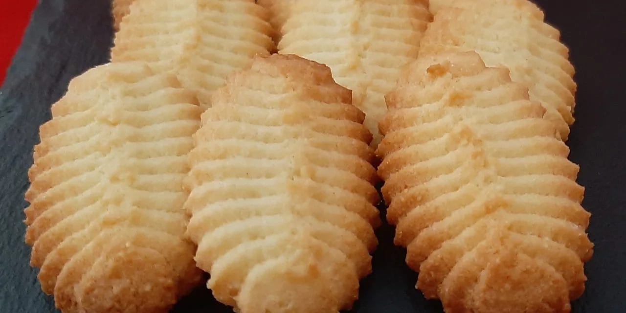 Biscuits aux amandes. Une recette de petits gâteaux tendres.
