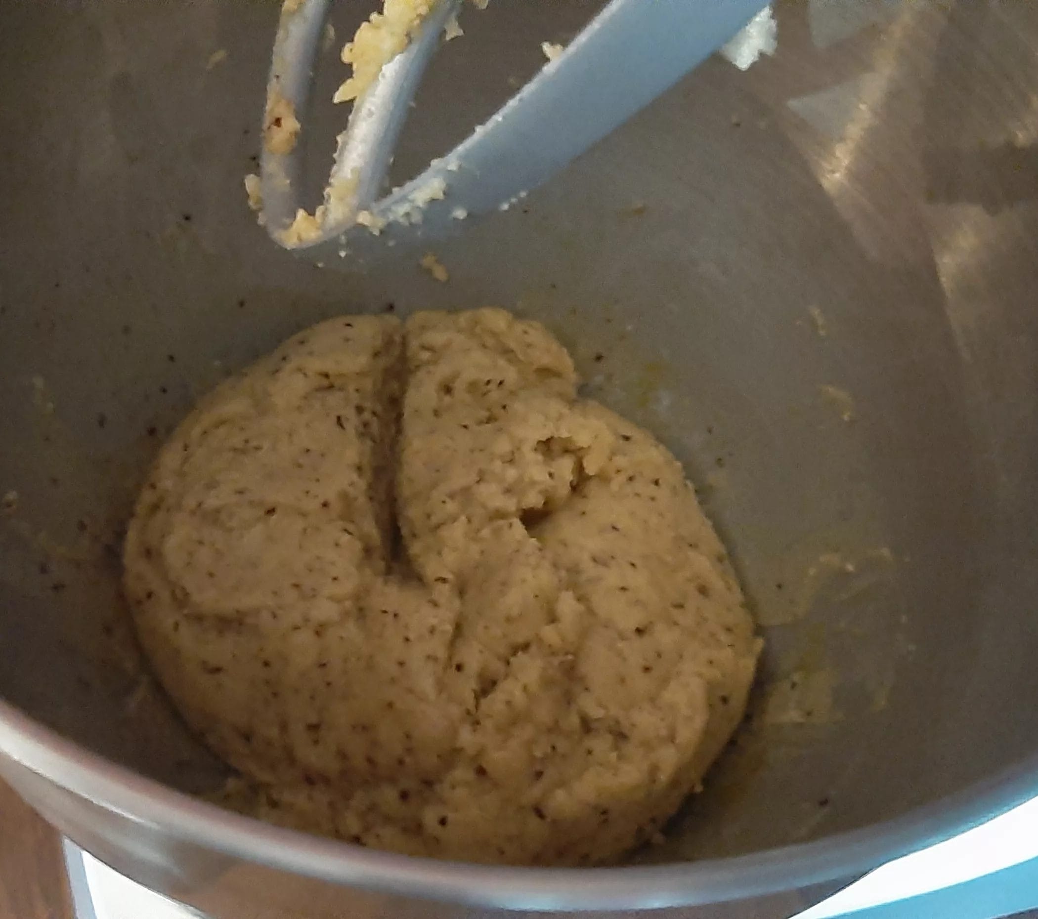 Spritz bredele aux amandes et chocolat. Une recette sans machine.
