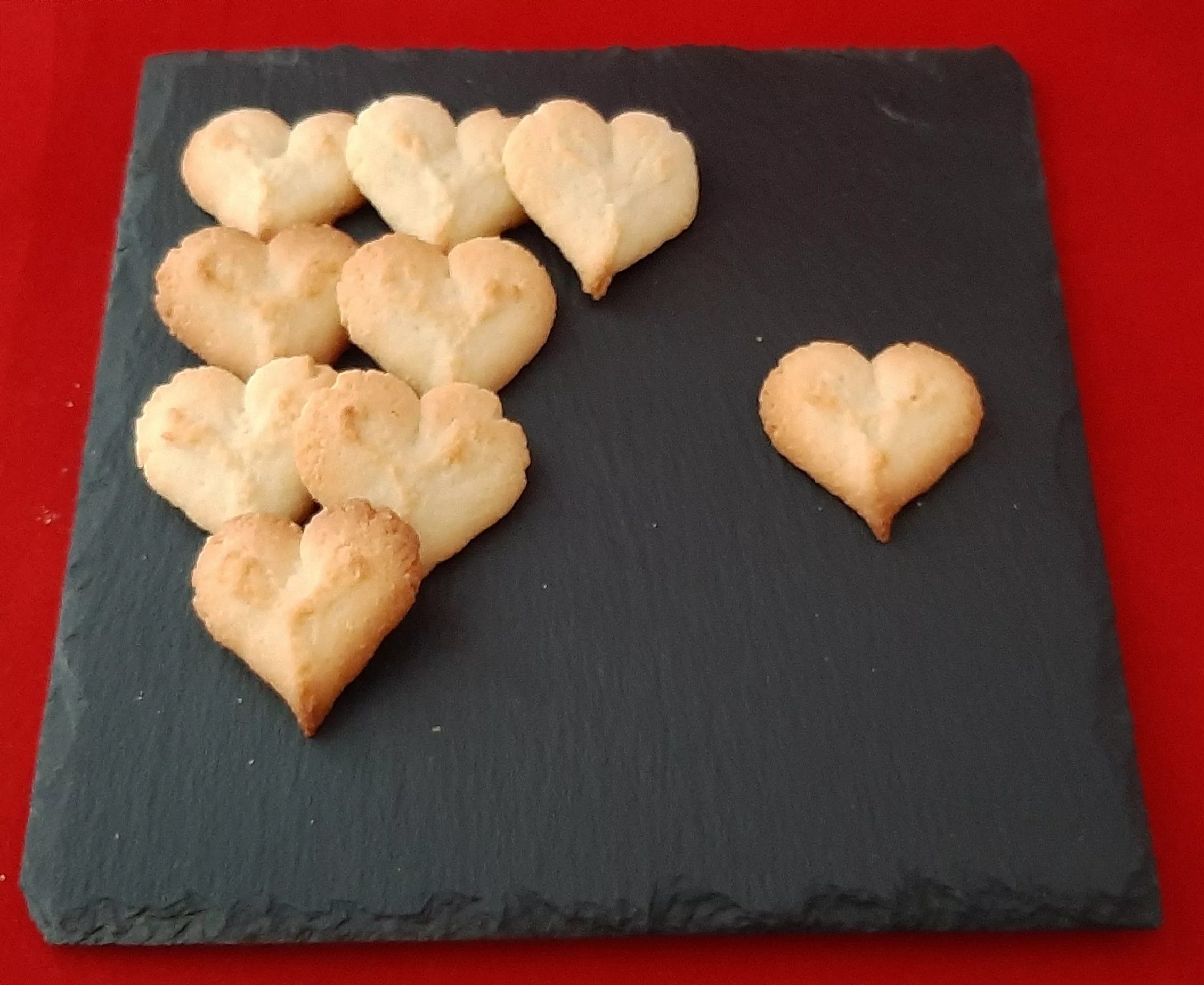 Sablés aux amandes moelleux. Une recette de biscuits en cœur