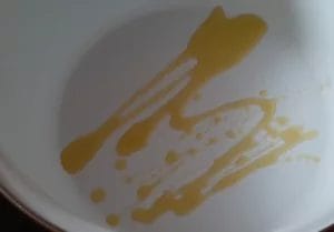 Côtes de blettes à la sauce tomate. Une recette économique