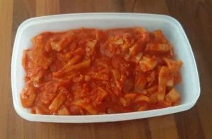 Côtes de blettes à la sauce tomate. Une recette économique