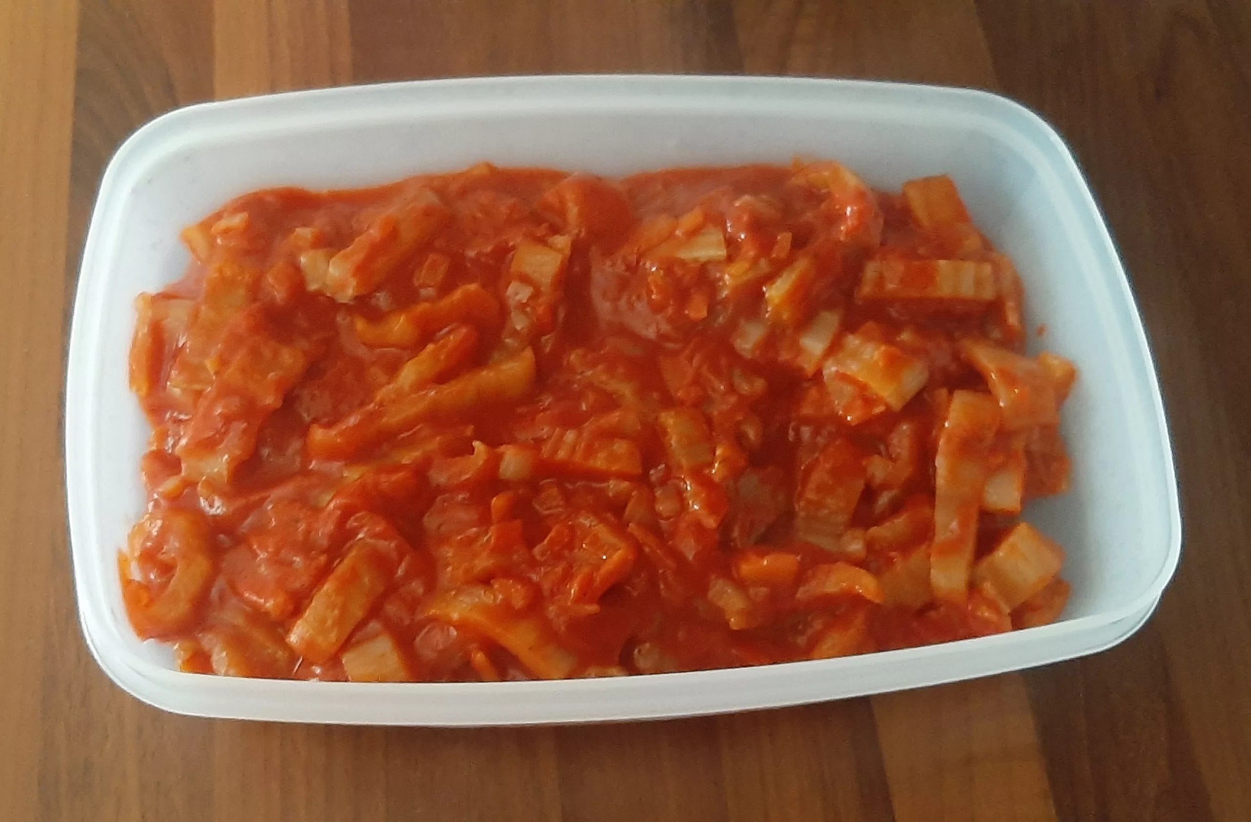 Côtes de blettes à la sauce tomate. Une recette économique