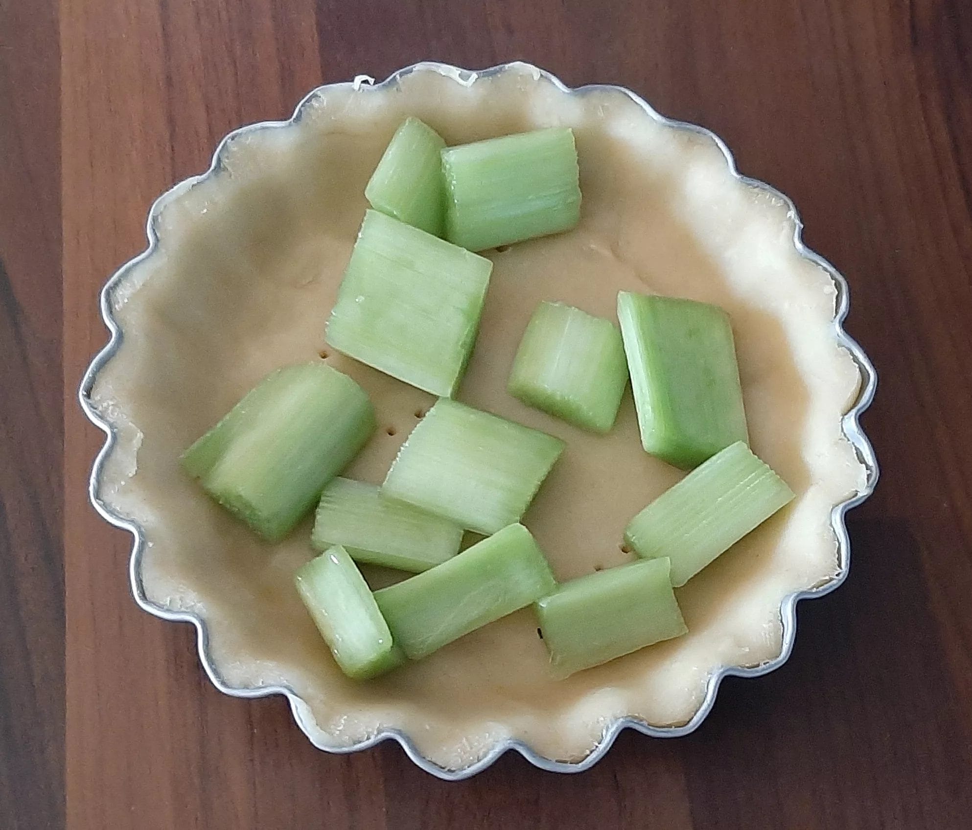 Recette de tartelette à la rhubarbe pour un dessert frais et acidulé