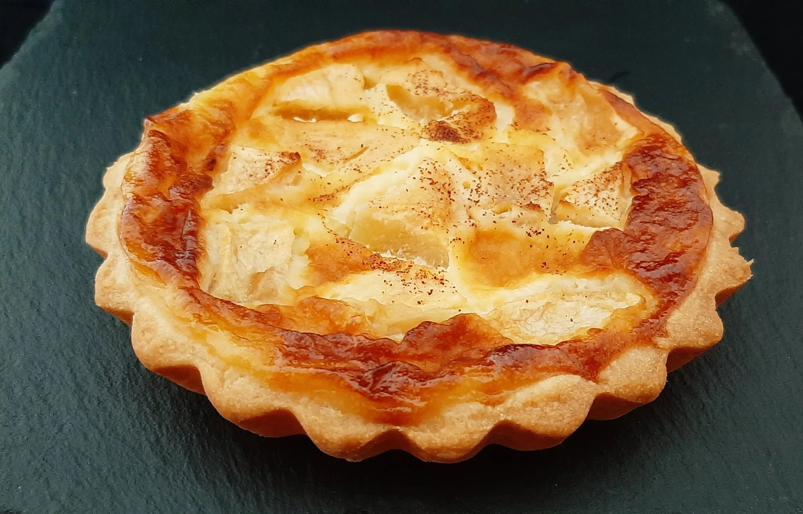 Tartelettes aux pommes. Recette de dessert individuel gourmand
