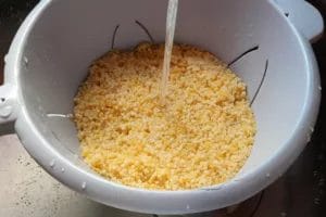 Salade de perles de blé et maïs : une recette facile et savoureuse